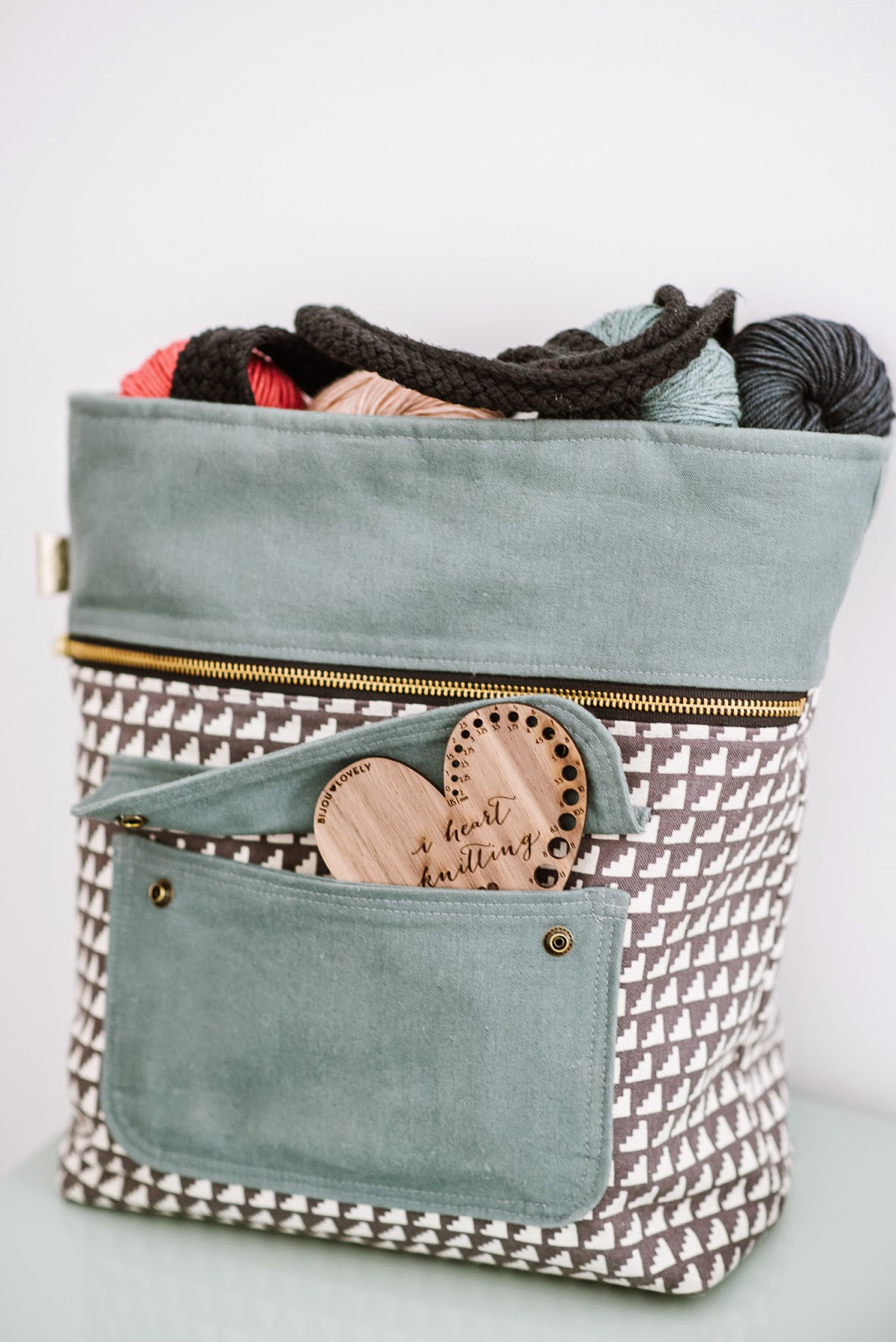 Bijou Lovely: Caravan Tote & Pouch.