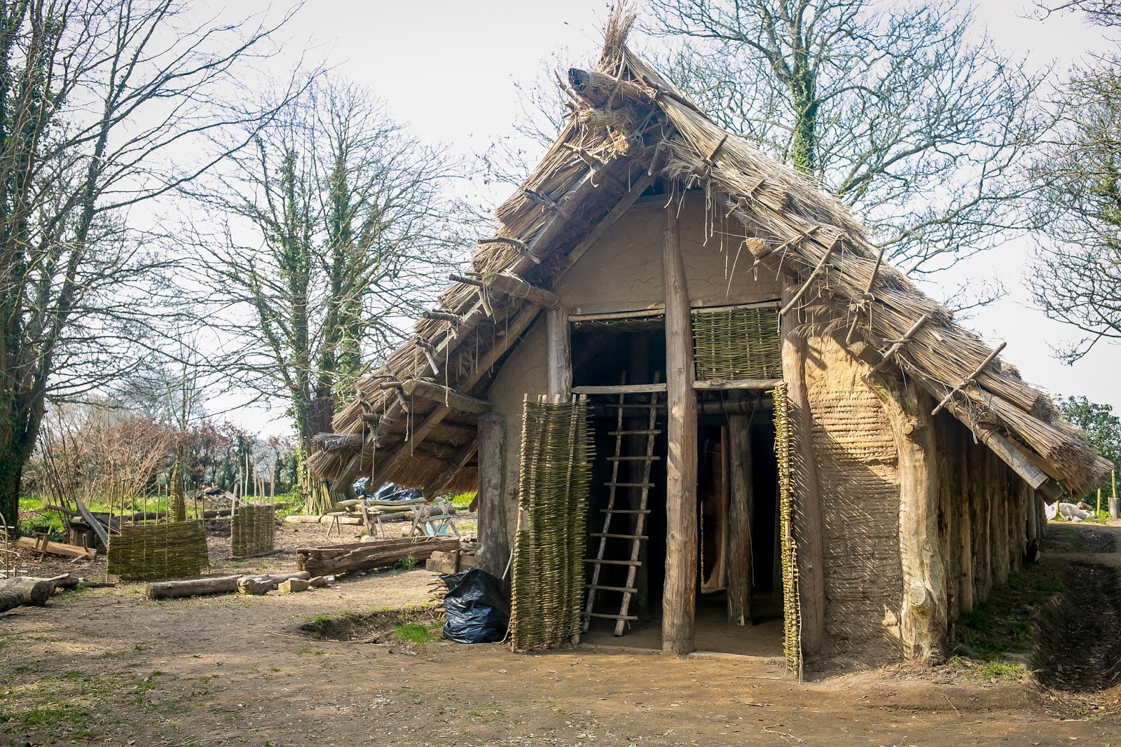 The heritage year: Hougue Bie - Neolithic Longhouse