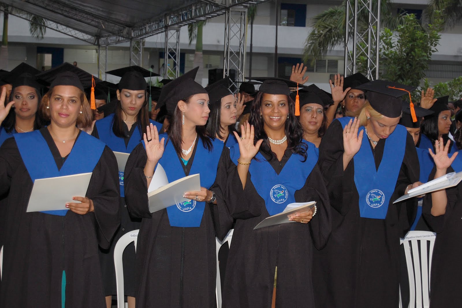 UAPA TE INFORMA: UAPA GRADUA 664 PROFESIONALES EN LA MODALIDAD A DISTANCIA