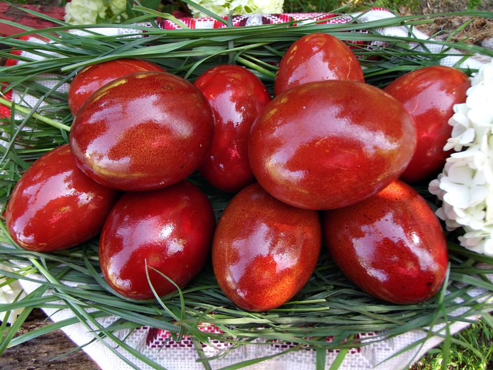 Cum vopsim ouale in mod natural? - CAIETUL CU RETETE