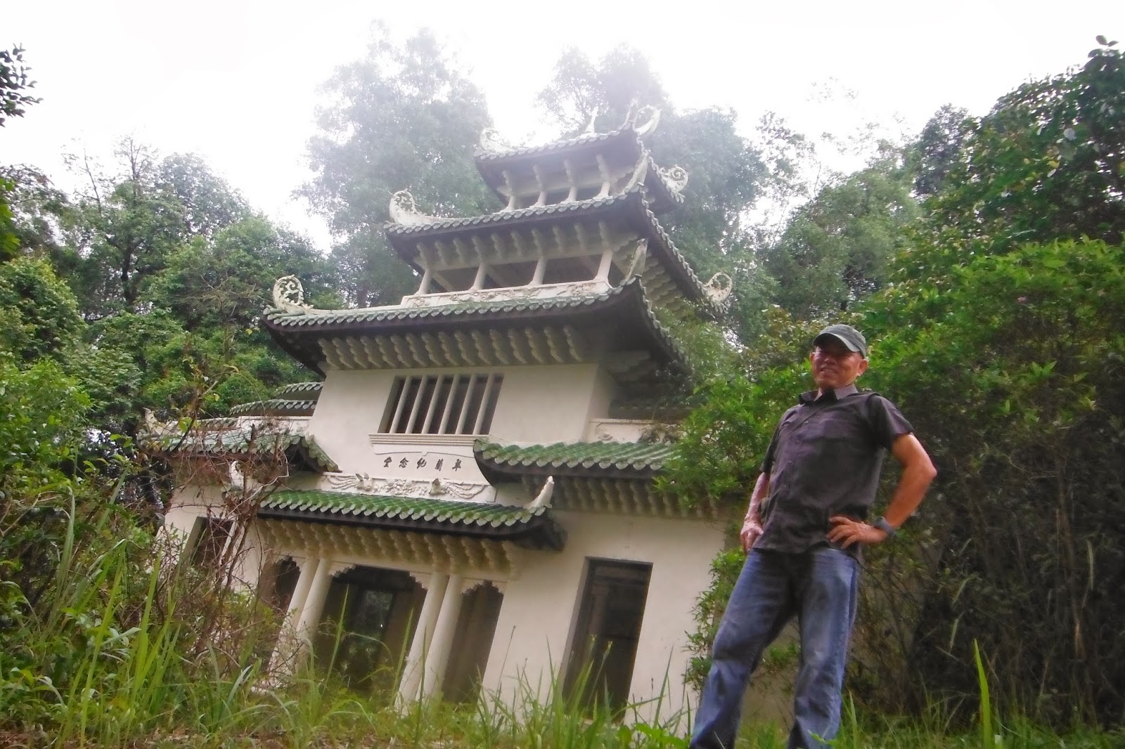 haPpY HaPpY: A Ride to Loke Yew Family Graveyard