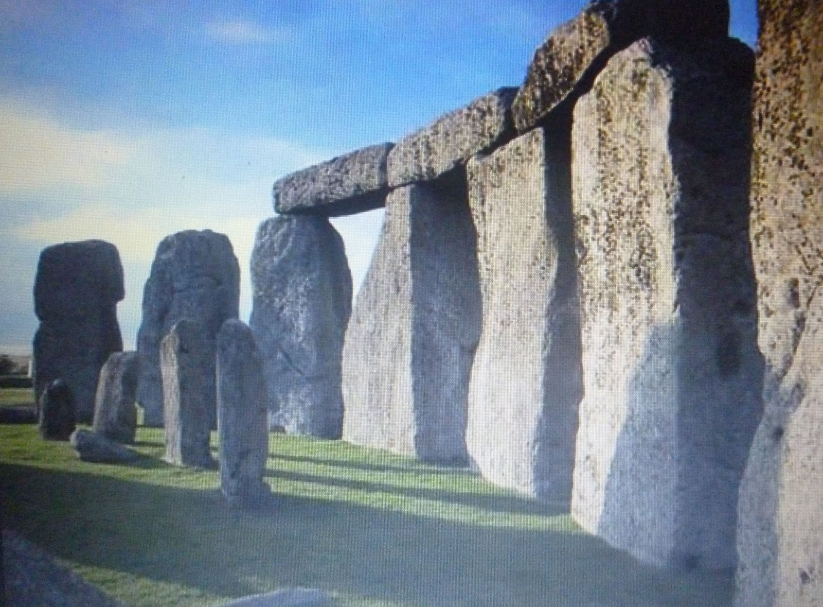 LUIS TRIMANO - Arte Gráfica: MONUMENTOS MEGALÍTICOS