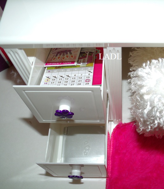 Living A Doll's Life : *Review* My Life As....Desk & Accessories Set
