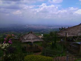 SISI KOTA BANDUNG: Cartil - Wisata Kuliner Alam di Caringin Tilu