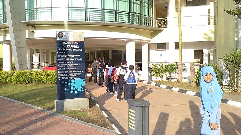 LAWATAN SAMBIL BELAJAR KE UNIVERSITI PENDIDIKAN SULTAN IDRIS (UPSI)