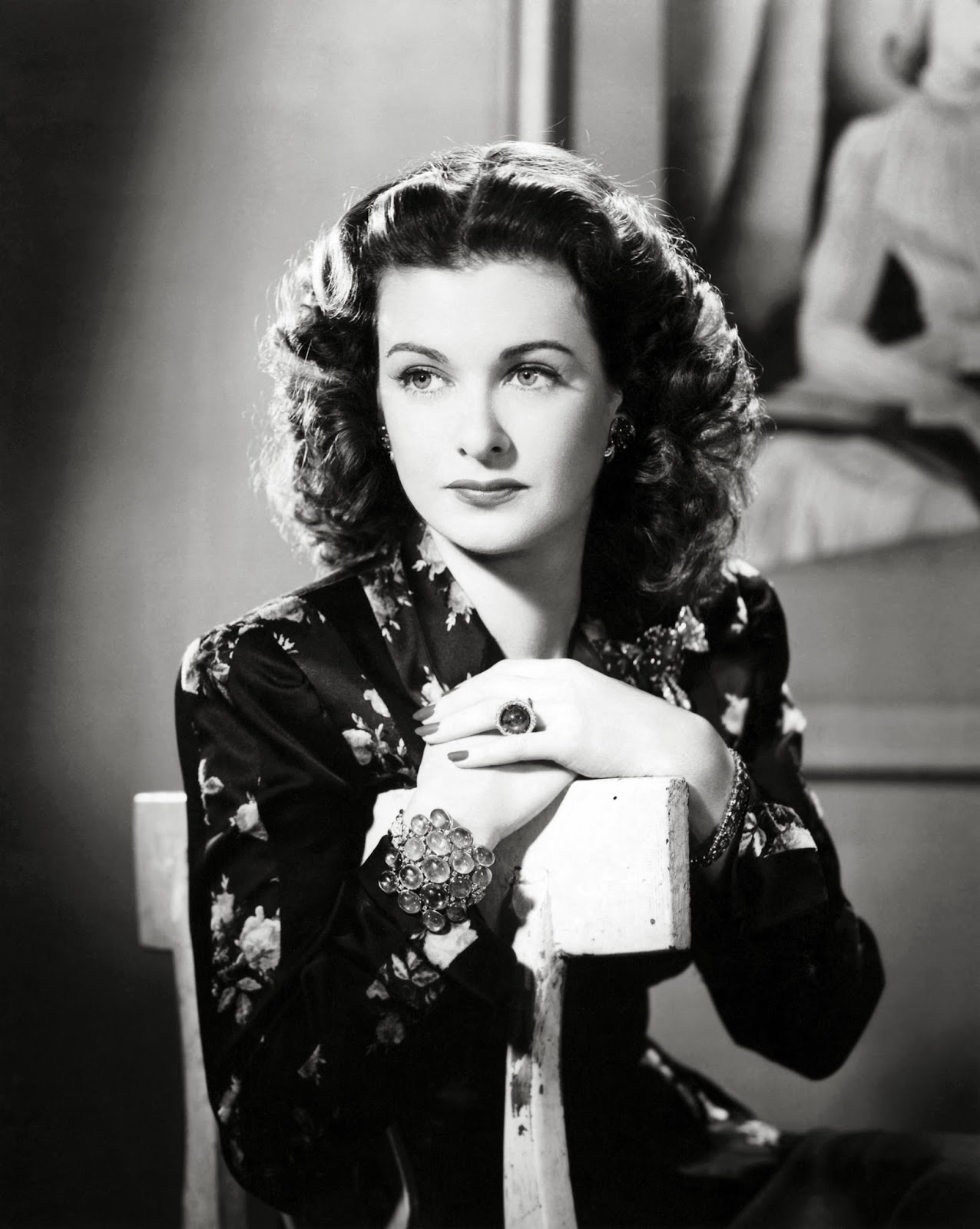 Slice of Cheesecake: Joan Bennett, pictorial