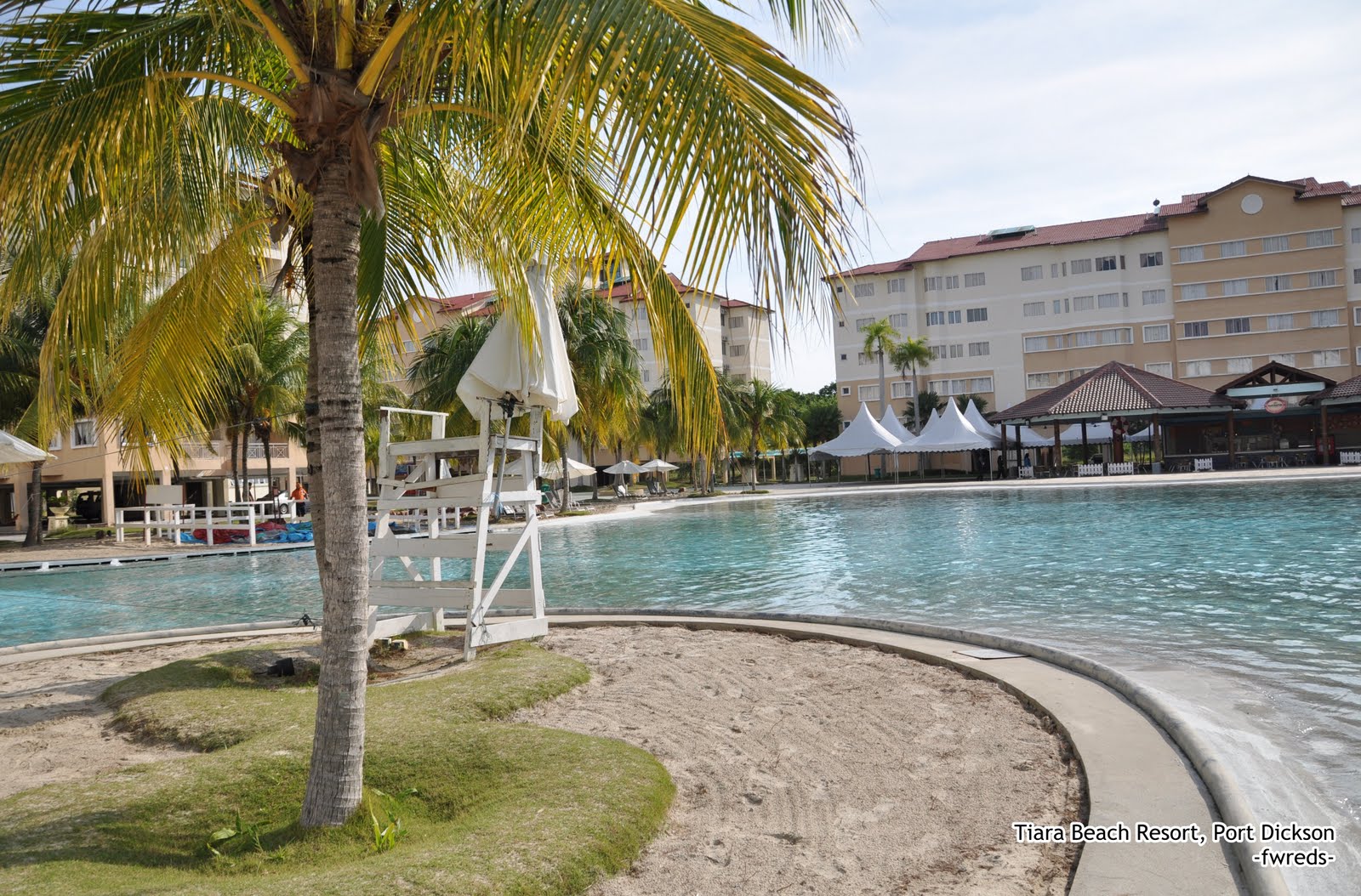 DAUS REDSCARZ: Tiara Beach Resort