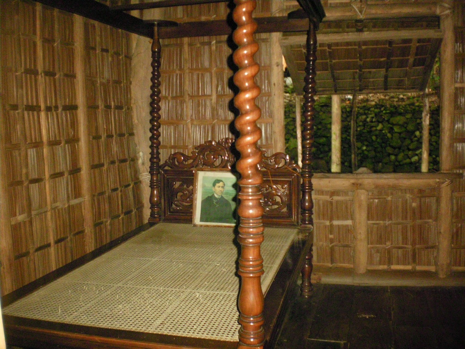 http://bugzcollections.blogspot.com/: Jose Rizal's House in Dapitan