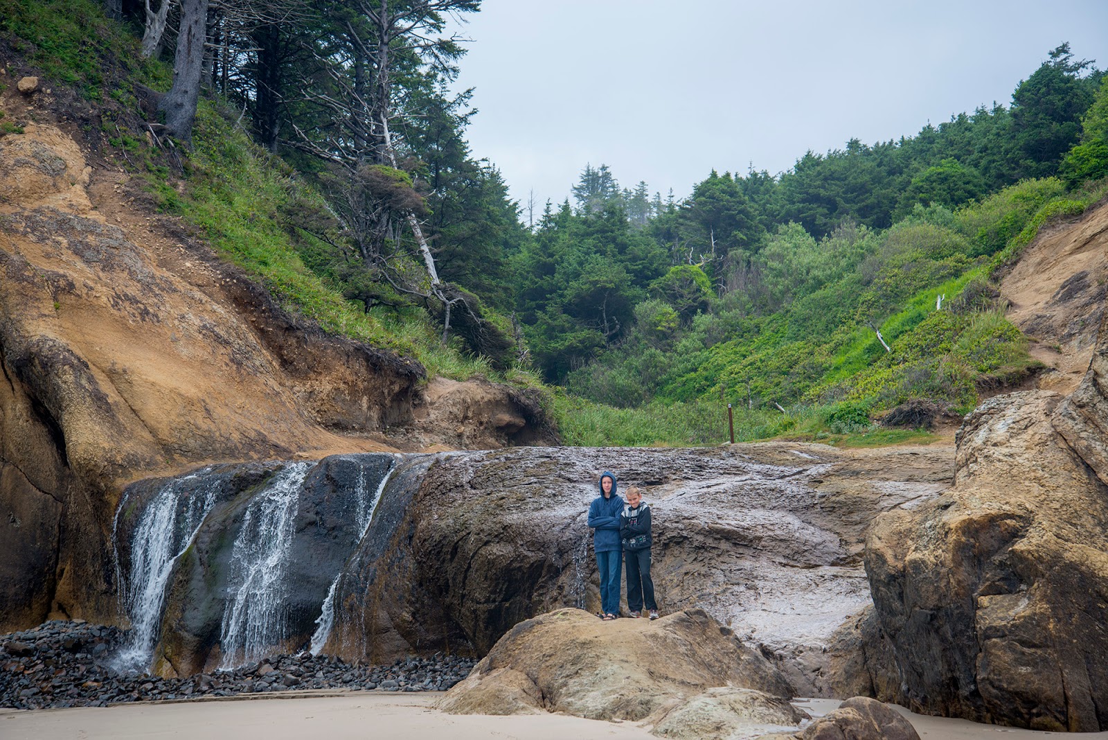 Oregon Coast Tide Pools at Hug Point and Cannon Beach - light-in-leaves