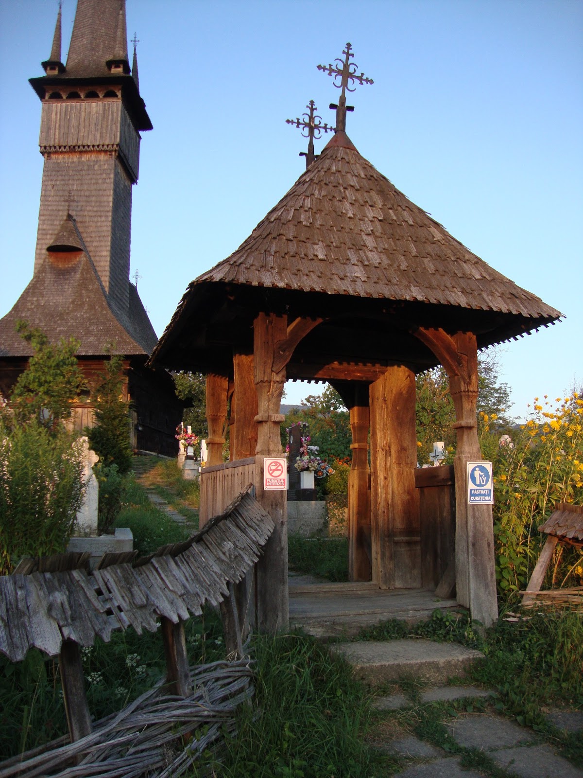 TUDOR PHOTO BLOG: Maramures,Romania - Biserica de Lemn din Plopis (UNESCO)