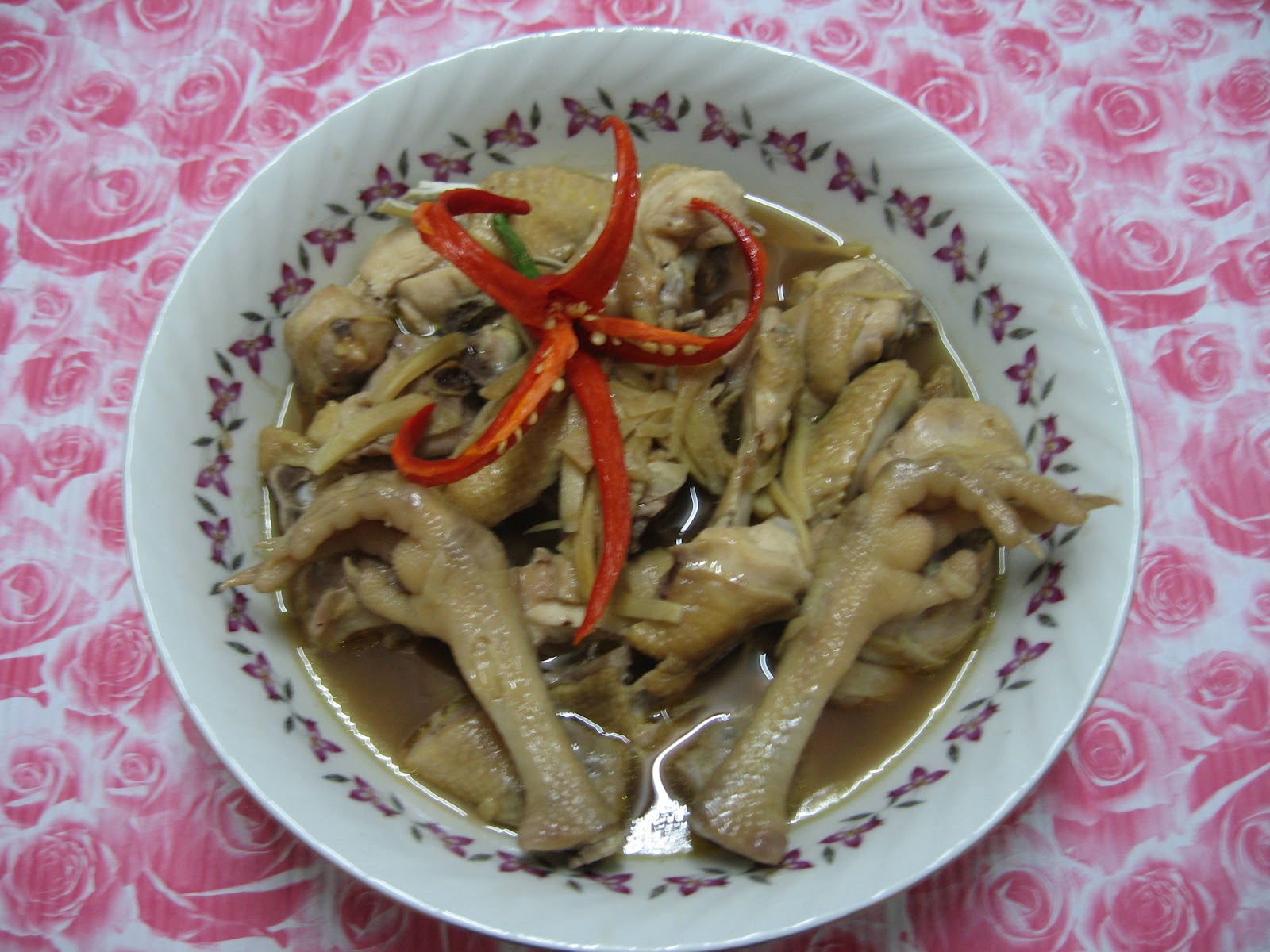 Sumptuous Flavours: Chinese-Style Steamed Chicken