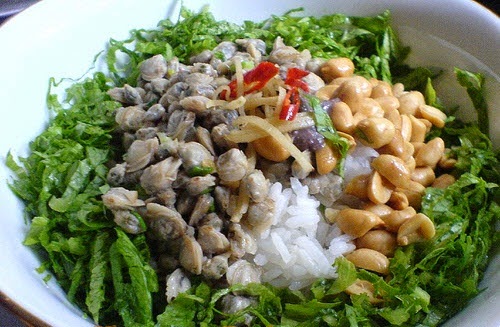 Mussel Rice in Huong River (Cơm Hến Sông Hương) - Vietnam Famous ...
