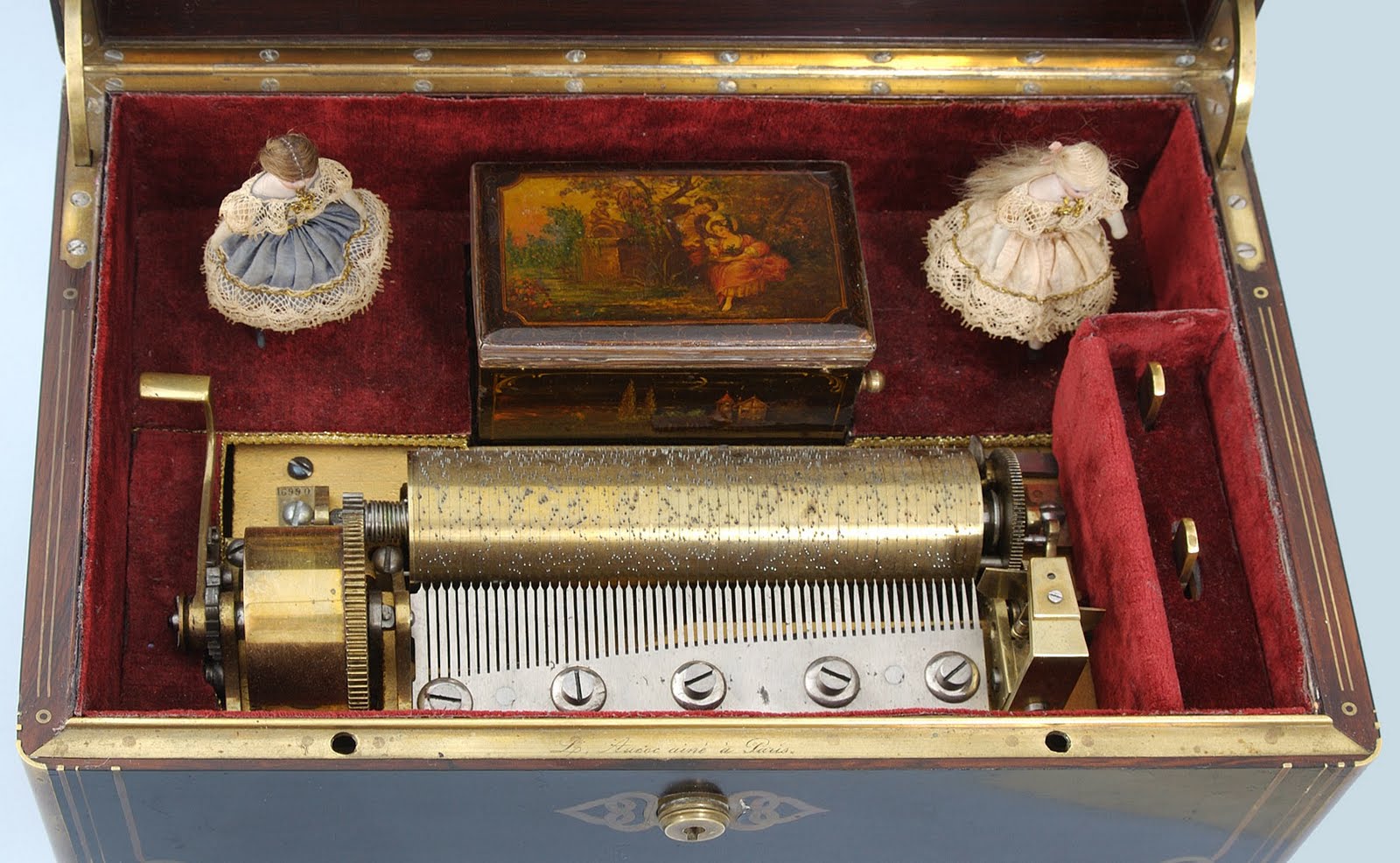 Dioramas and Clever Things: Antique Automata
