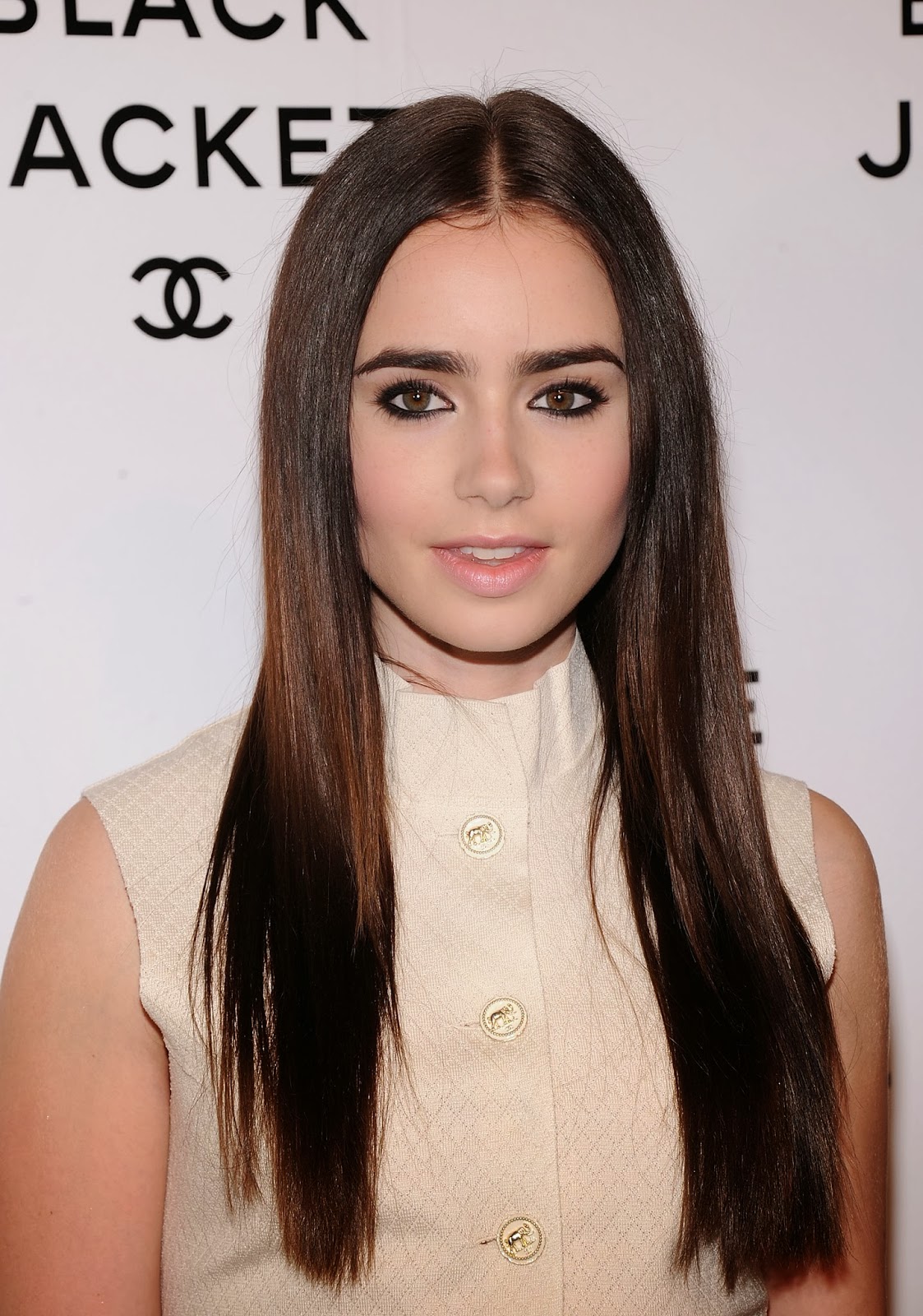 Llily Collins es la nueva imagen de Lancóme