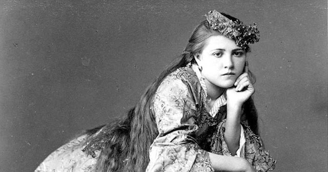 Fashion in Early Photography – 24 Glamorous Photos Show Female Models ...