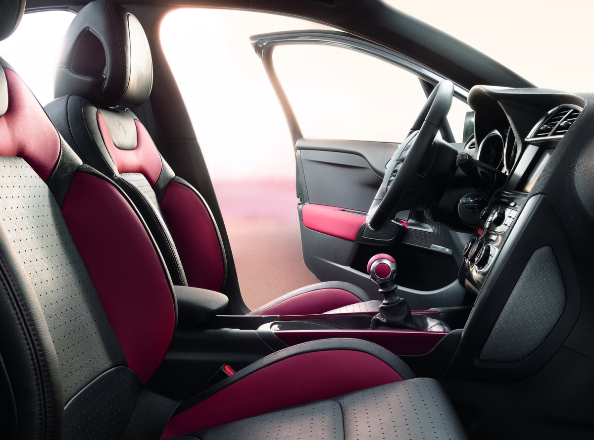 ENSAIO: Citroën DS4 1.6 THP/200 cv - COCKPIT AUTOMÓVEL