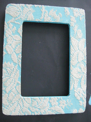 Crafty Girls Do It Better: Cute & Simple Lace Picture Frames