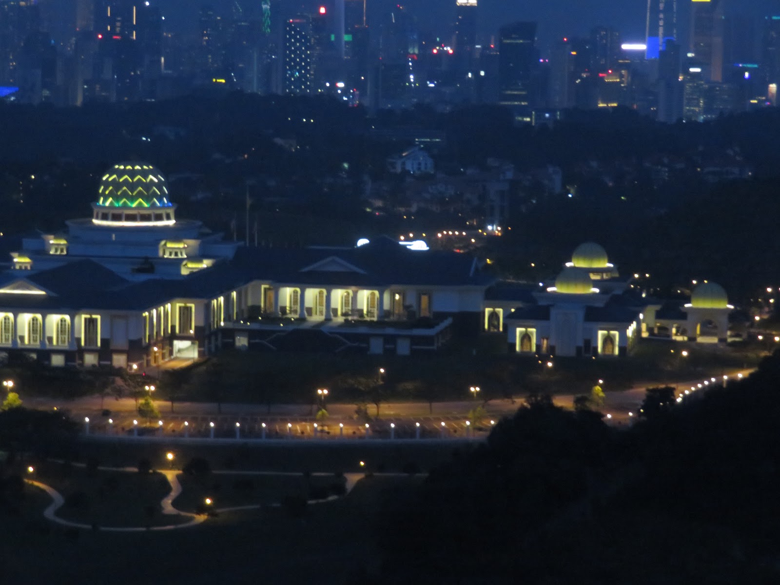 Kee Hua Chee Live!: SHARON LIAN AND LINA CHUA HOSTED BIRTHDAY DINNER ...