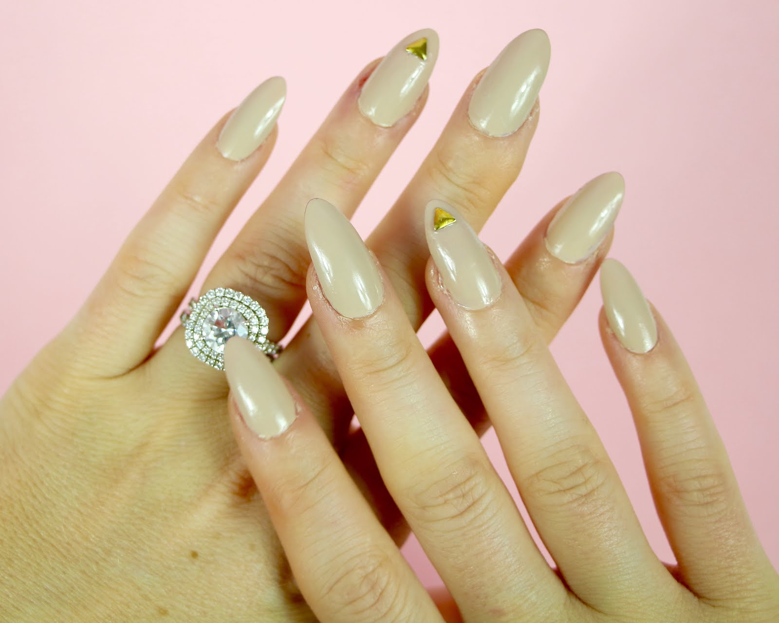 {VIDEO} DIY Easy Red Bottom Nails Hack (cheap Louboutin manicure nail ...