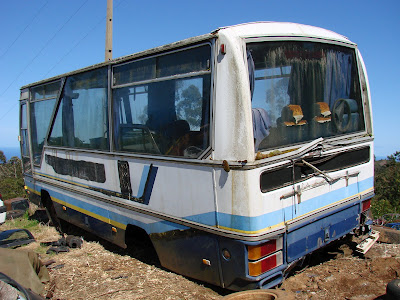 Buses from various cities in the world.: Mazda T3000 deluxe na sucata