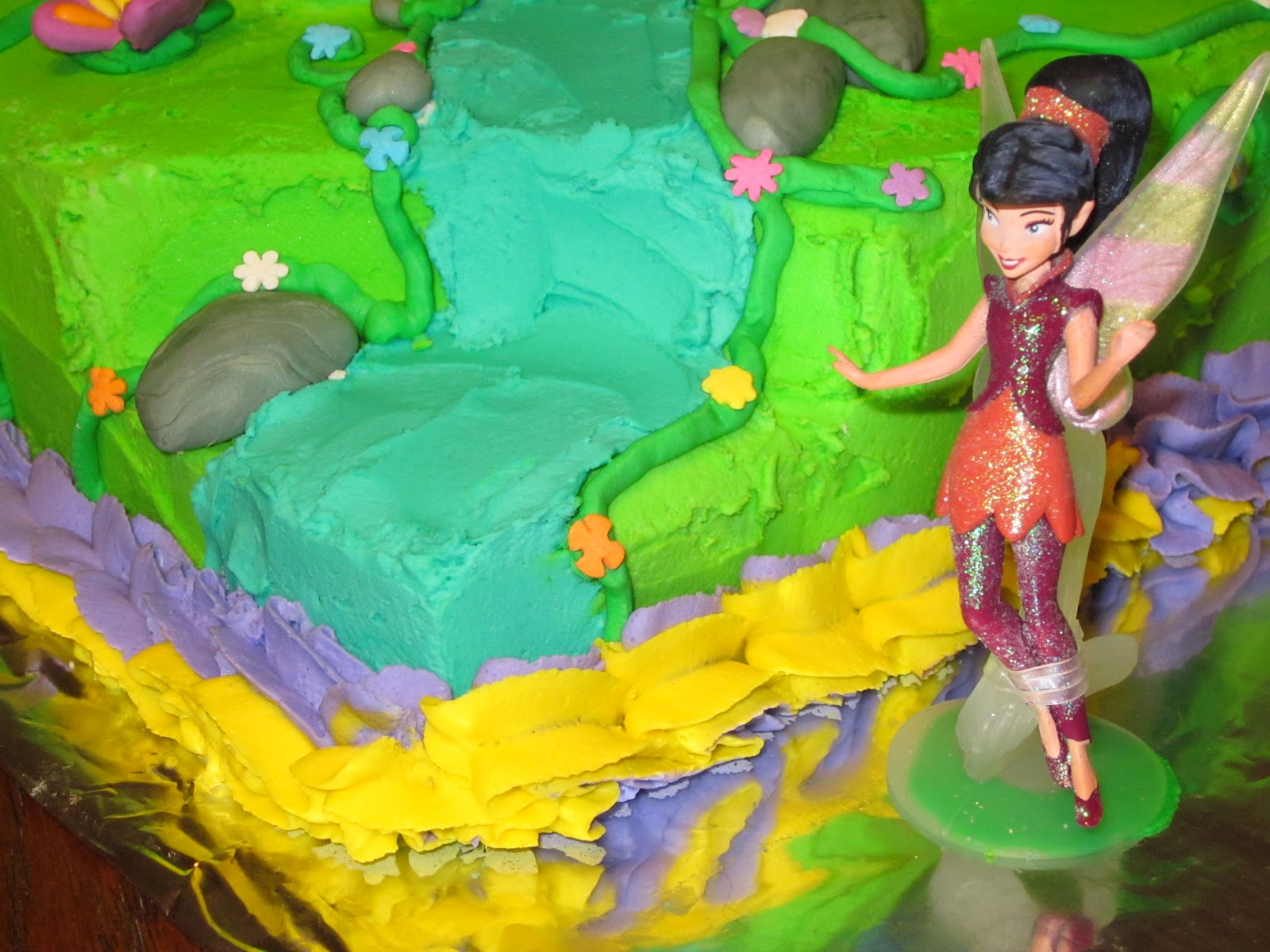 Sugar On The Brain: Pixie Hollow Cake
