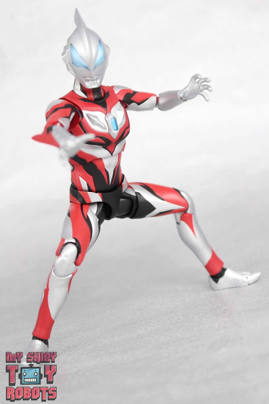 My Shiny Toy Robots: Toybox REVIEW: S.H. Figuarts Ultraman Geed Primitive