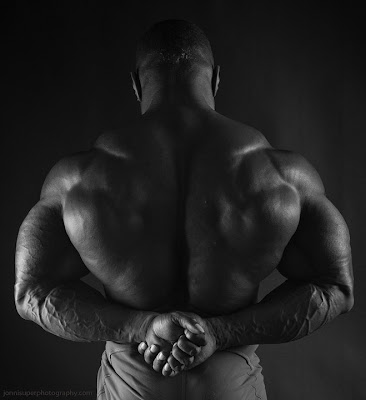 Worldwide Bodybuilders: Canadian bodybuilder Mboya Edwards