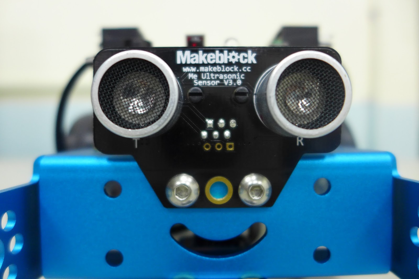 資訊社團_雙園創客天地: 06_mBot機器人_超音波感測器偵測：歹路不要走