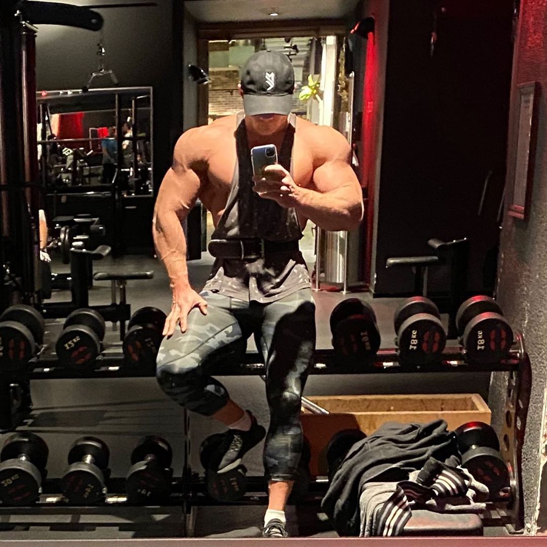 the beauty of male muscle: Oleg