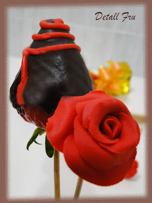 Detall Fru: RAMOS DE CHOCO FRESAS