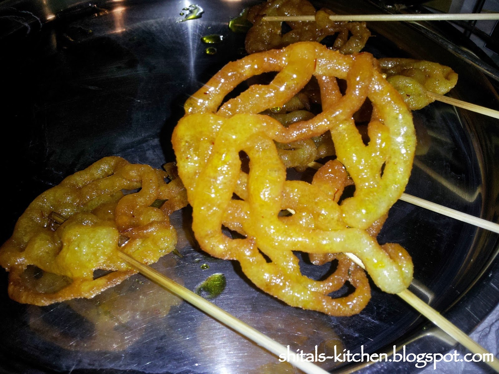 Shital's-Kitchen: Jalebi/ Chocolate Jalebi/Chocolebi