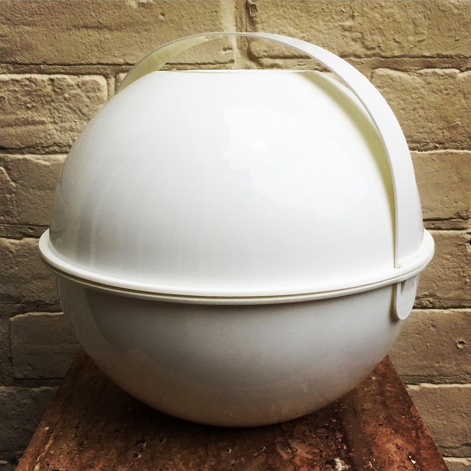 Era Antiques: Mid Century Modern (1960s to Early 70s) Space Age Picnic ...