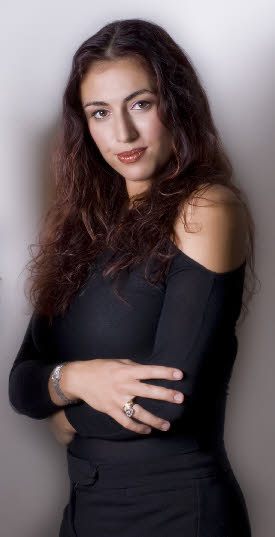 The Music Salon: Why are Cellists always Beautiful?