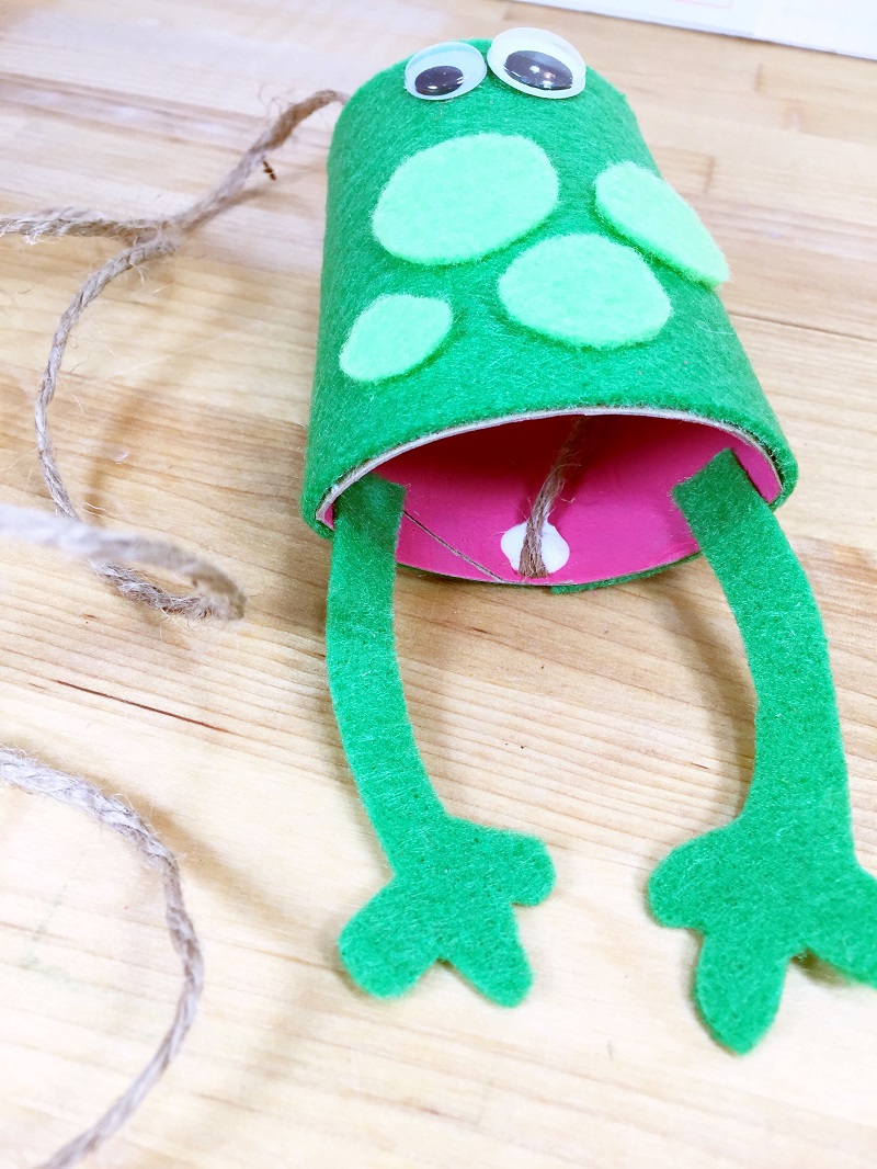 Beth Watson Design Studio: DIY Frog Ball and Cup Game made from TP Tubes