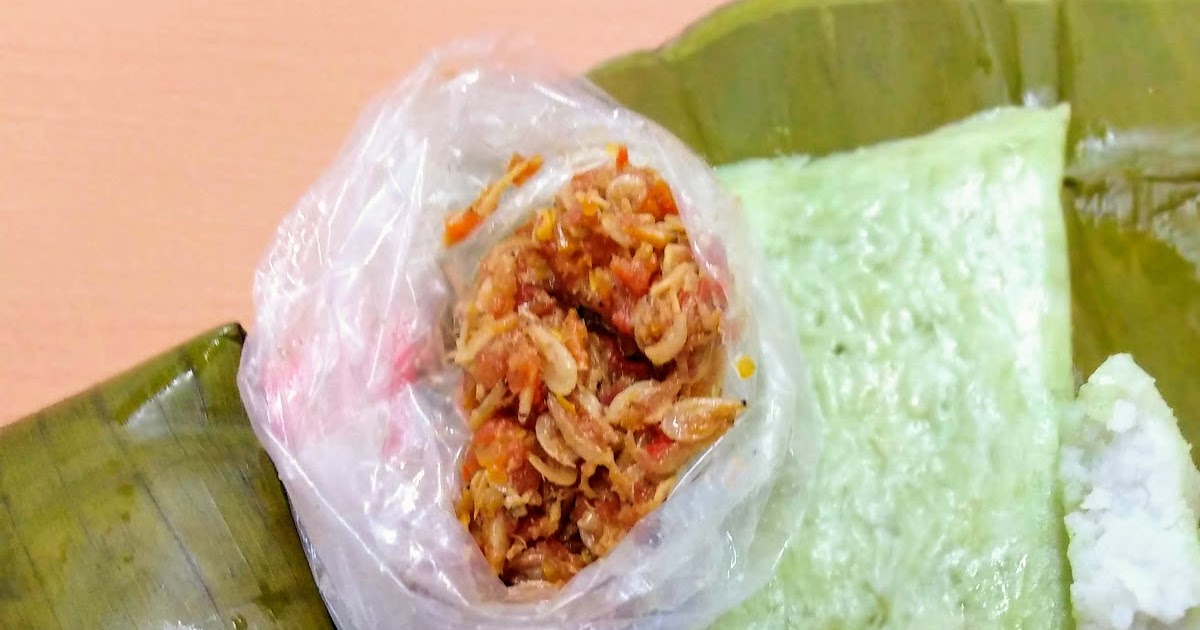 BURAS Makanan khas Makasar.
