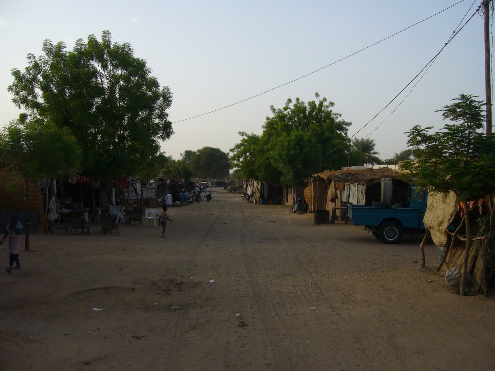 Pilote: Sept vies dans un avion de quatre places au-dessus du désert du ...