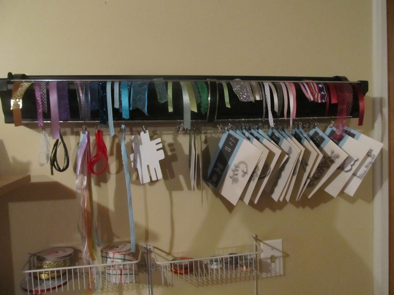 Calla Lily Studio Blog: Clip It Up Ribbon Organizer!