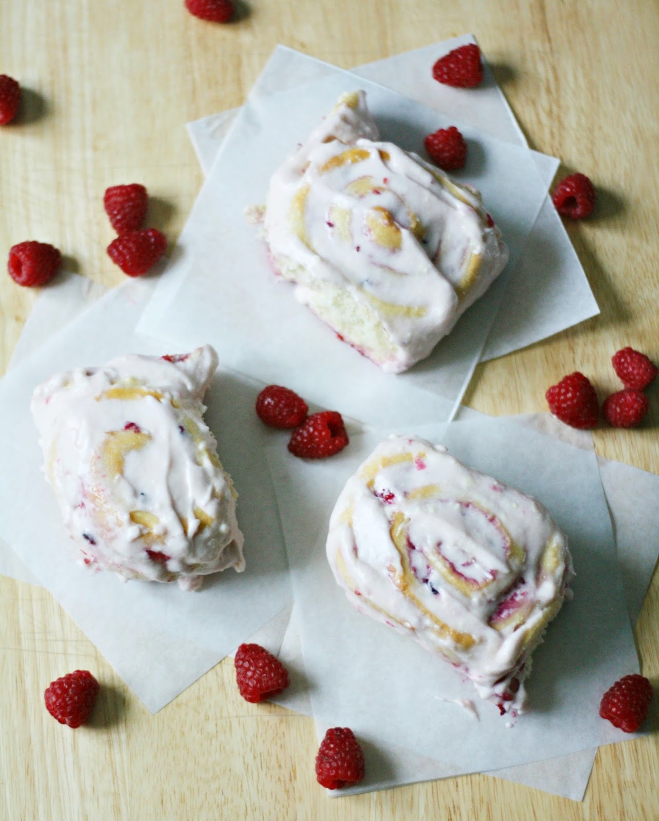 Mixed Berry Sweet Rolls | The Pretty Life Girls