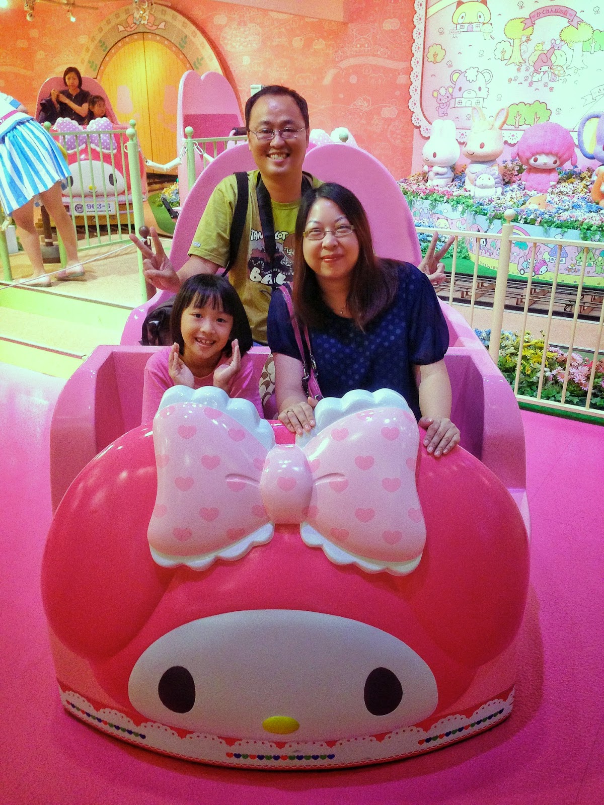 Travel Bugs: Tokyo Trip: Sanrio Puroland (Hello Kitty Land)
