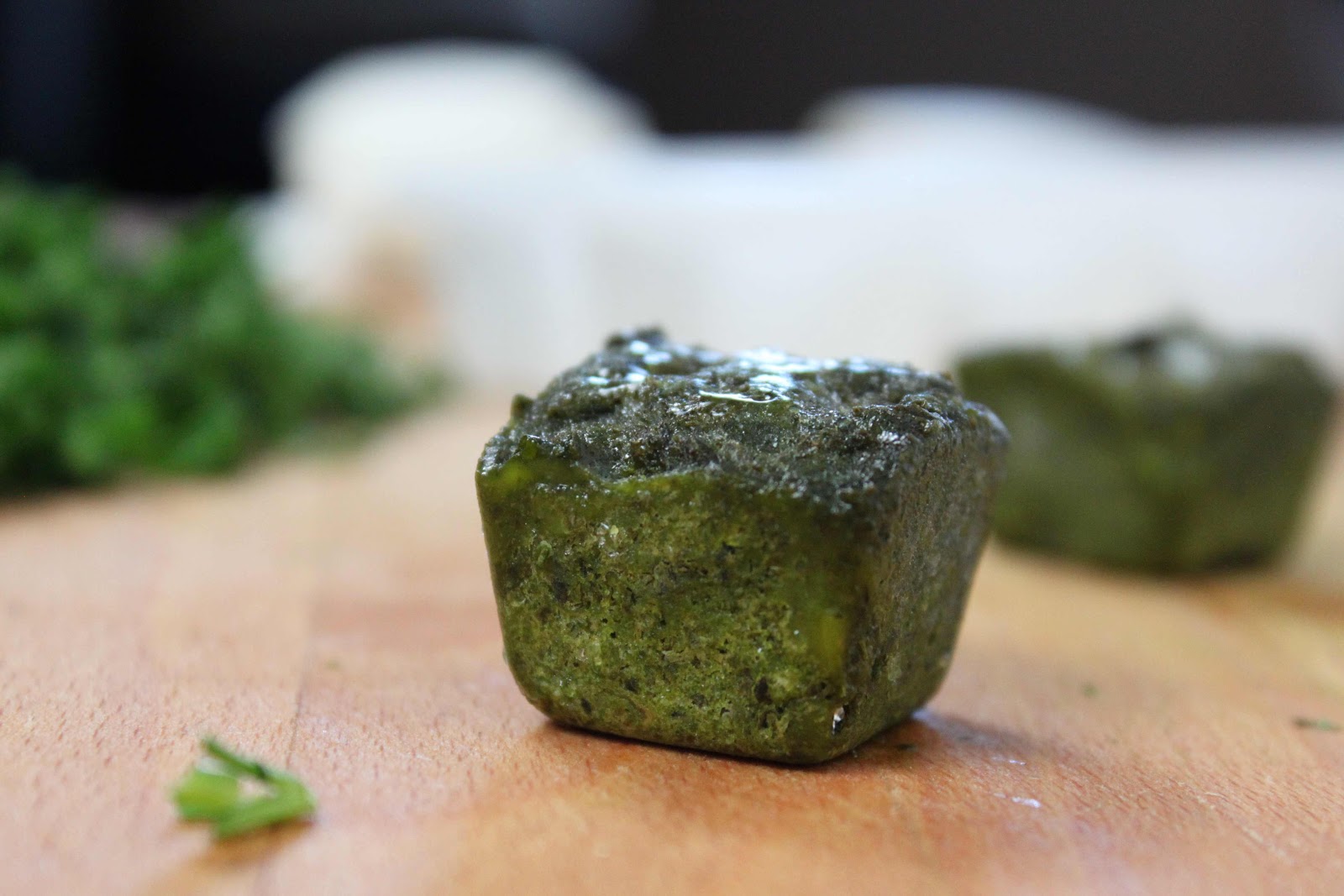 Fat and Happy Blog: Basil Cubes; How to freeze fresh basil