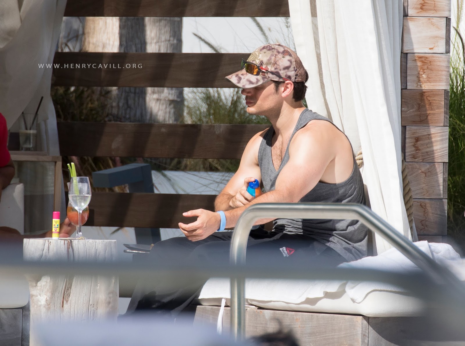 Henry Cavill Latinfans: Henry Cavill en Miami Beach Florida 27-Ago-16