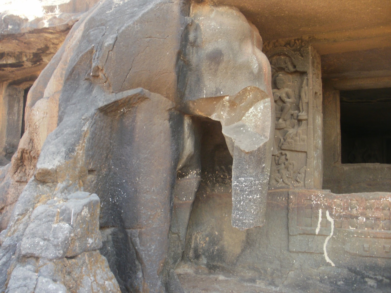 Anurag's Corner: AvchitGad-Birwadi Fort-GhosalGad-TalaGad-Kuda Caves ...