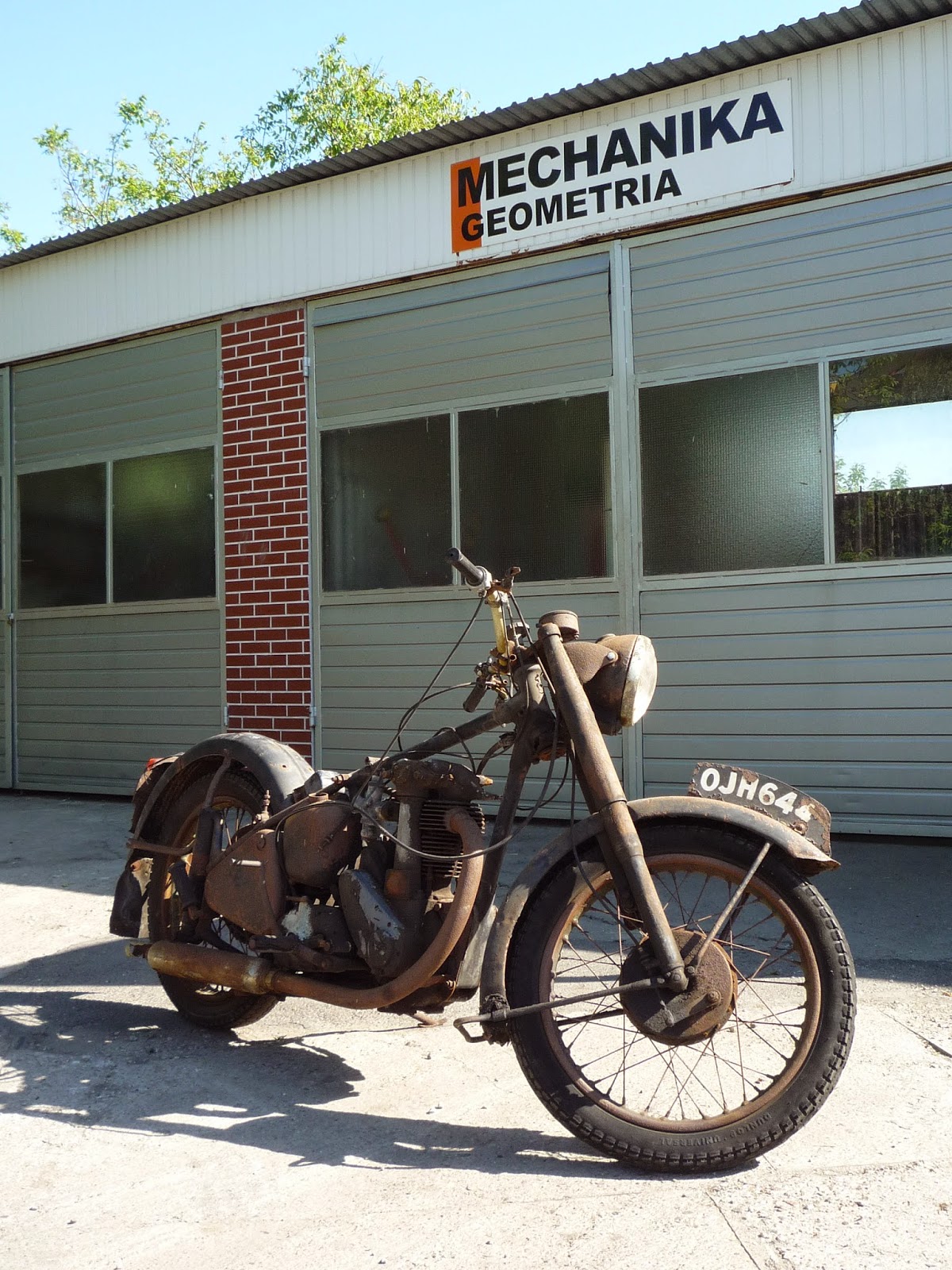 Warsztat Krzysztof Kłowaty: BSA B31 Plunger 1951 - prawie Gold Star