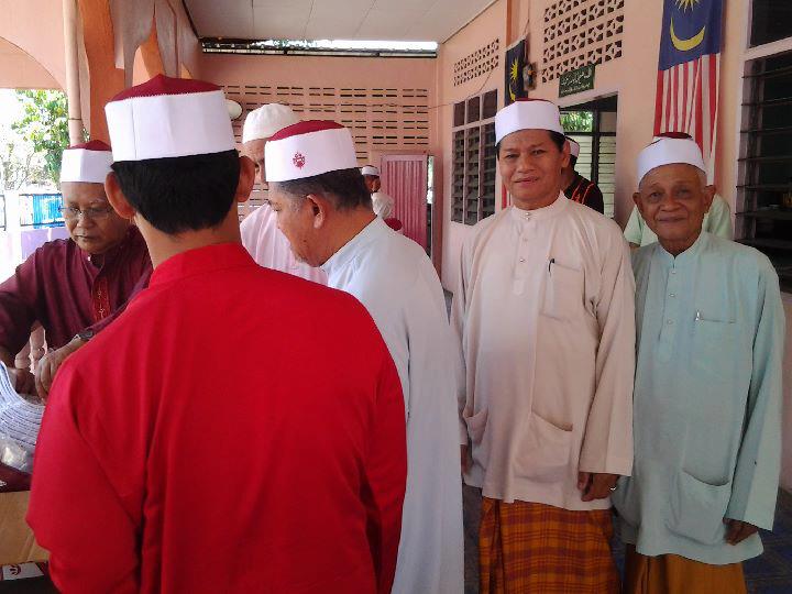 Manjung Mari Membina Semula Negara: Ha ha ,, ini dia rupa lebai-lebai ...