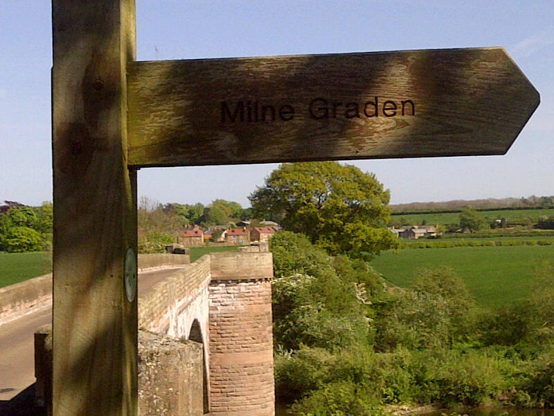 Berwickshire Walks: Tweed to Ladykirk, past Milne Graden House