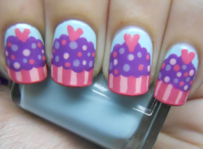 Holy Manicures: Cute Cupcake Nails.
