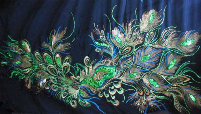 Properti Tari Merak Lengkap Gambar dan Penjelasannya - Cinta Indonesia