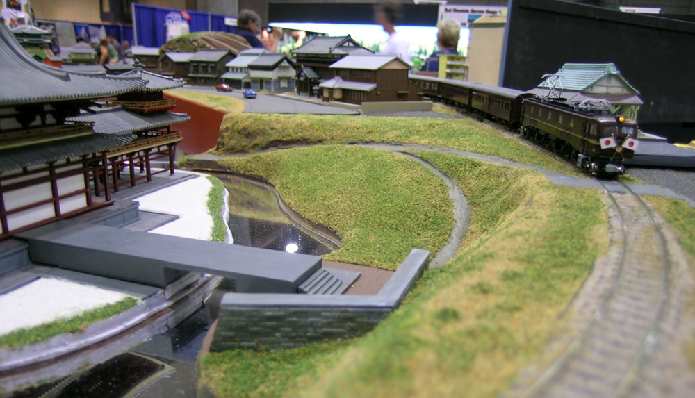 Tokyo in N Scale: The Emperor's Train