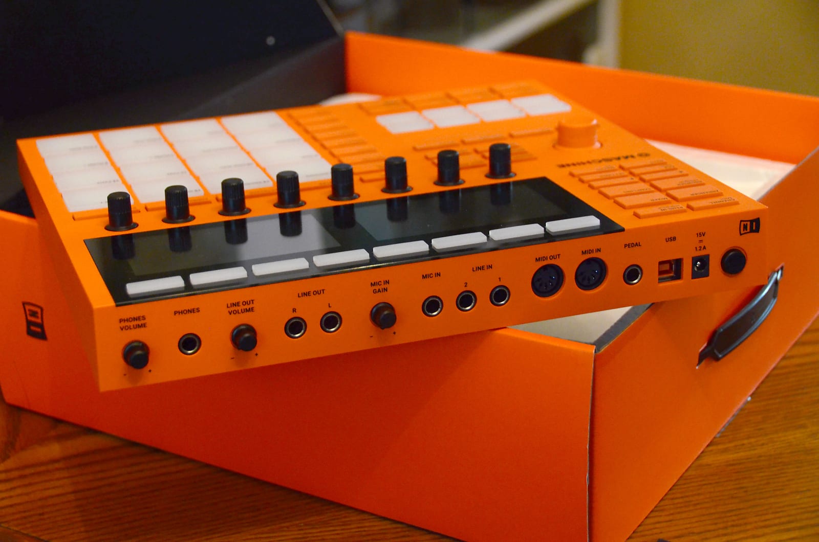 MATRIXSYNTH: Ltd Edition Flame Orange Native Instruments Maschine MkIII