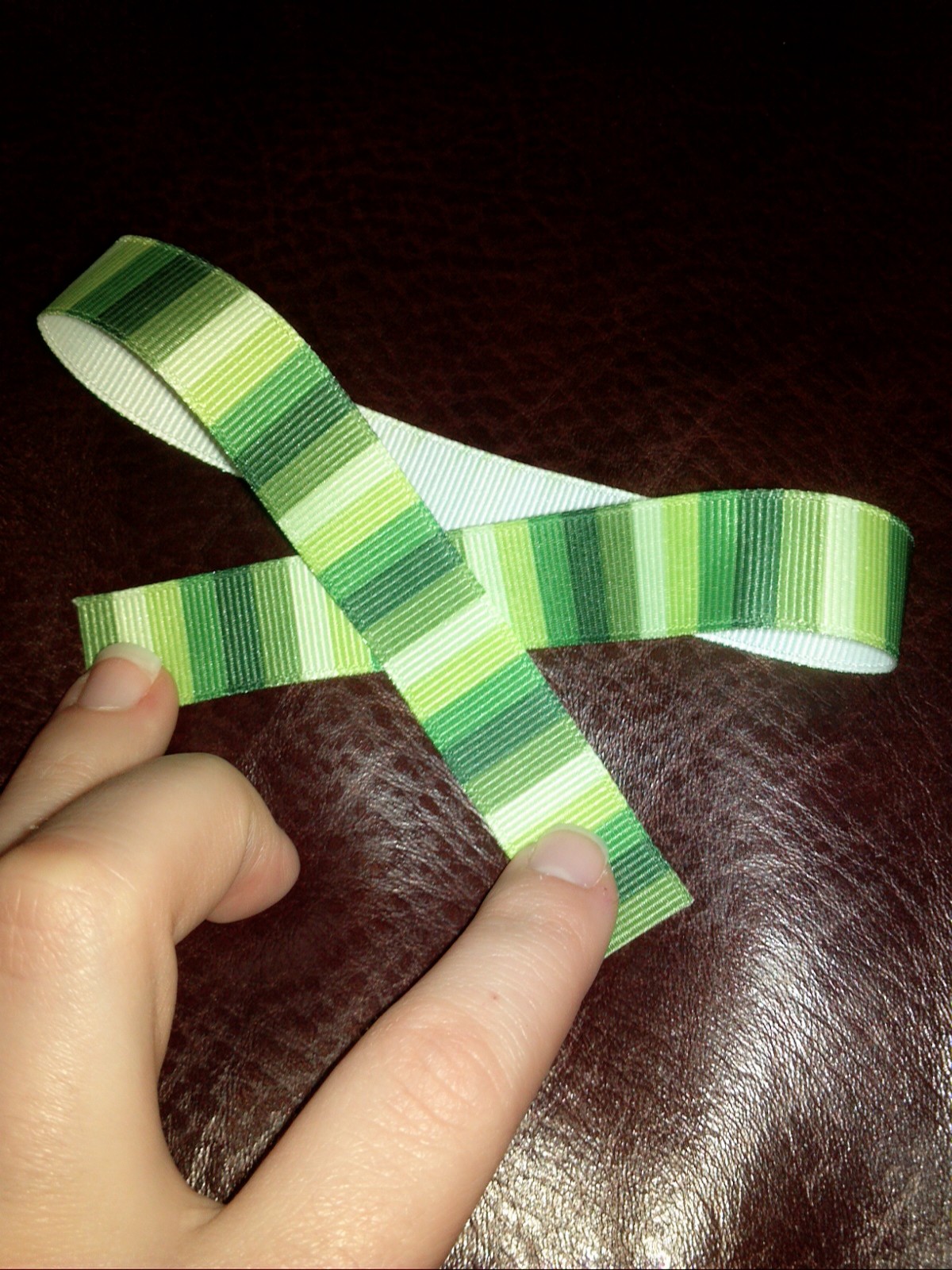 Swing It!: The Easy Peasy 3-layer bow (St. Patrick's Day)